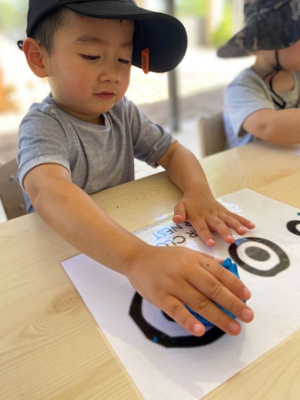 Sonas Wattle Grove - Tracing Symbols using Clay - Sonas Childcare