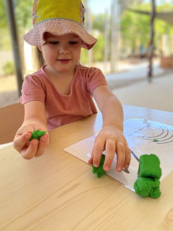 Sonas Wattle Grove - Tracing Symbols using Clay - Sonas Childcare