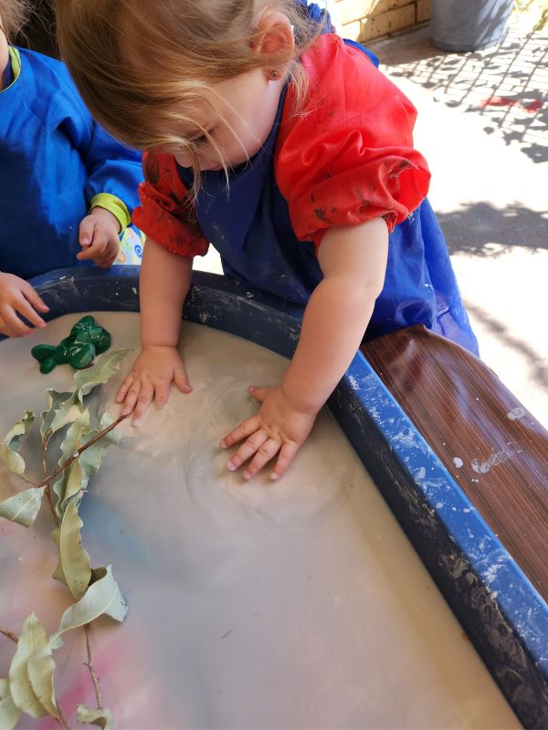 Sonas Huntingdale - Goop Sensory Tray with Cars! - Sonas Childcare