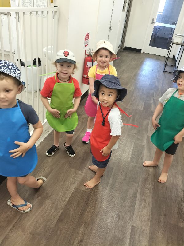 Sonas Wattle Grove - Kids in the kitchen - Sonas Childcare
