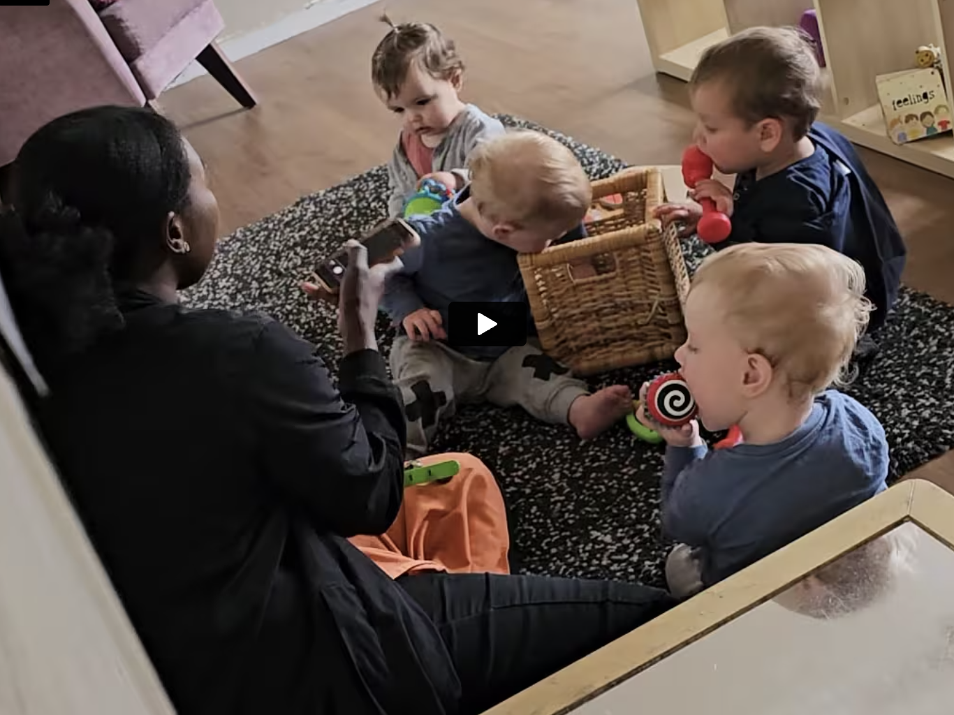 Sonas Huntingdale - Sing Songs To Our Nest Children - Sonas Childcare