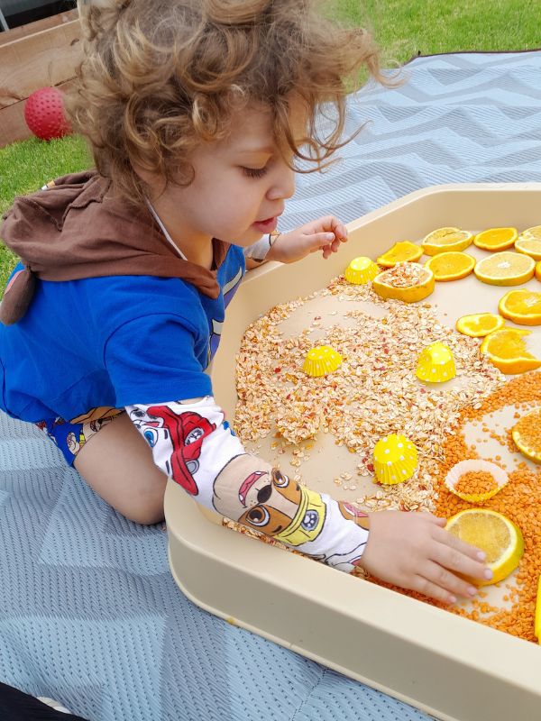 Sonas Belmont - Coloured Sensory Trays - Sonas Childcare